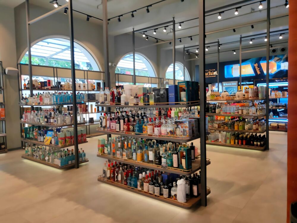 Blue Riband Gin 750ML | Liquorvault